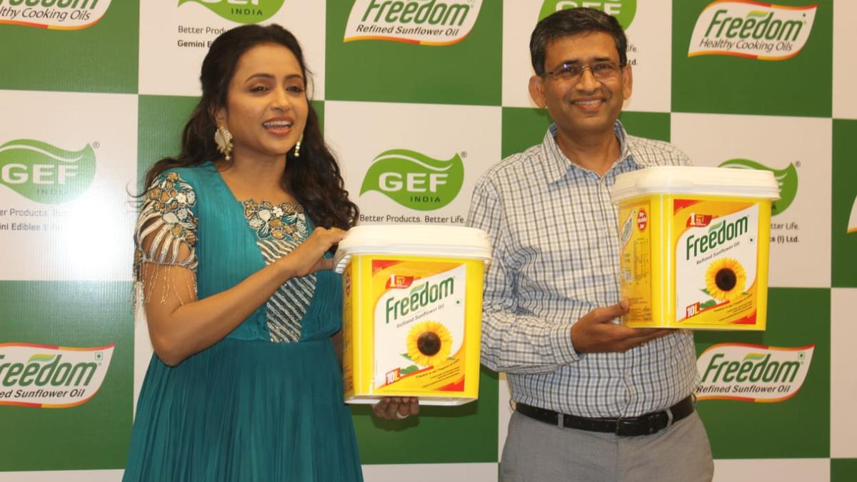 10-litre refined sunflower oil jar launched by GEF India - The Hindu
